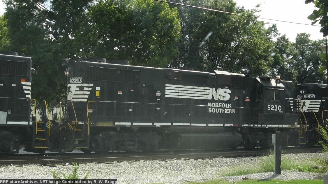 NS 5230 (GP38-2)